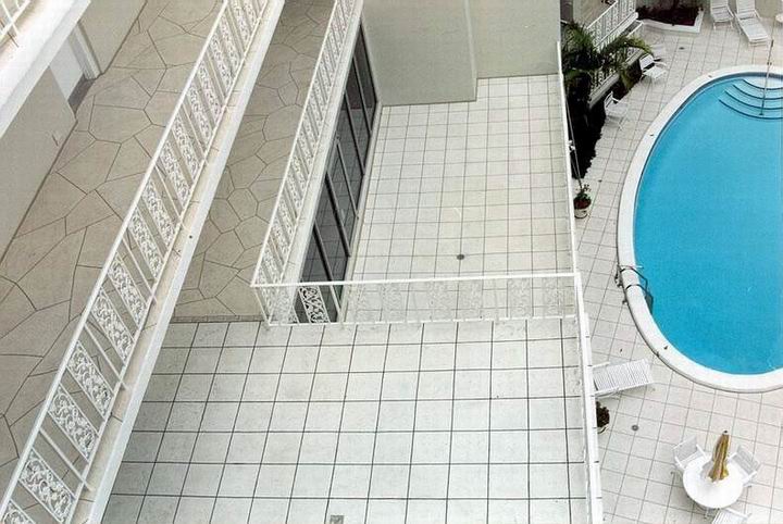 Condo Walkways - Pro Tile